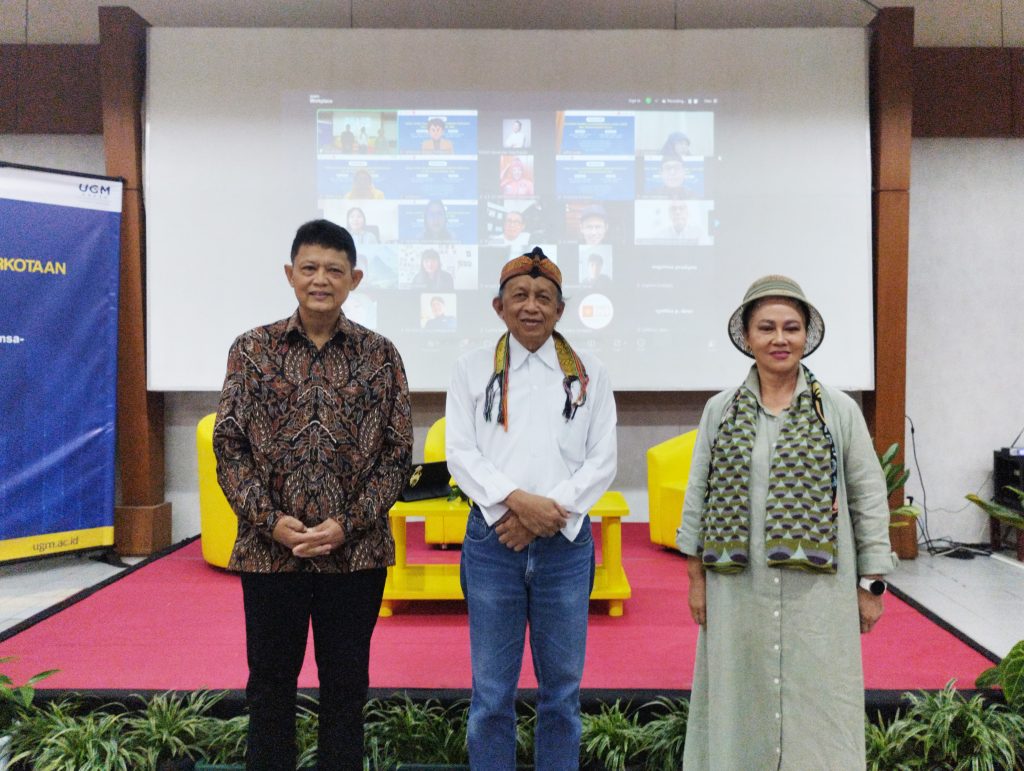 Menggali Kekuatan Kampung: Forum Kamisan DTAP UGM Bedah Buku "Modal ...